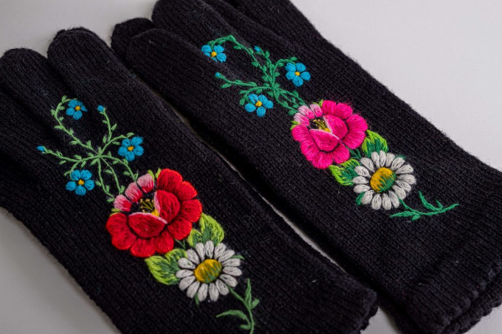 Handmade gloves with Muhu embroidery flower pattern - Muhu Brands