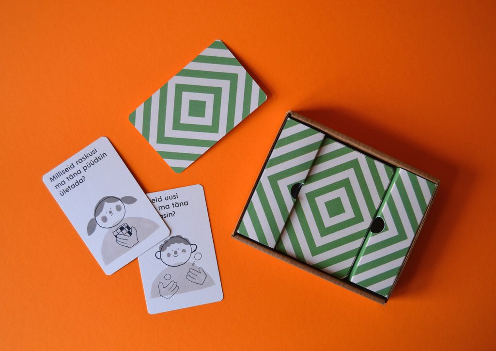 Family dinner chat cards - Muhu Brands